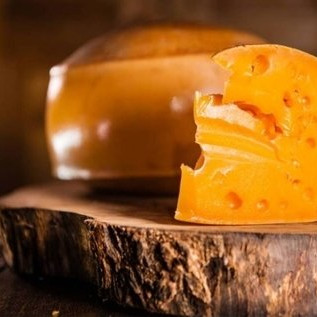 Queijo Tipo Raclette - Figueira 250g - Queijaria Fazenda Atalaia ...